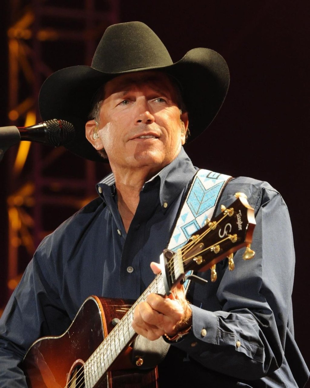 George Strait – The Best Day (Live From The Astrodome) - DH Music