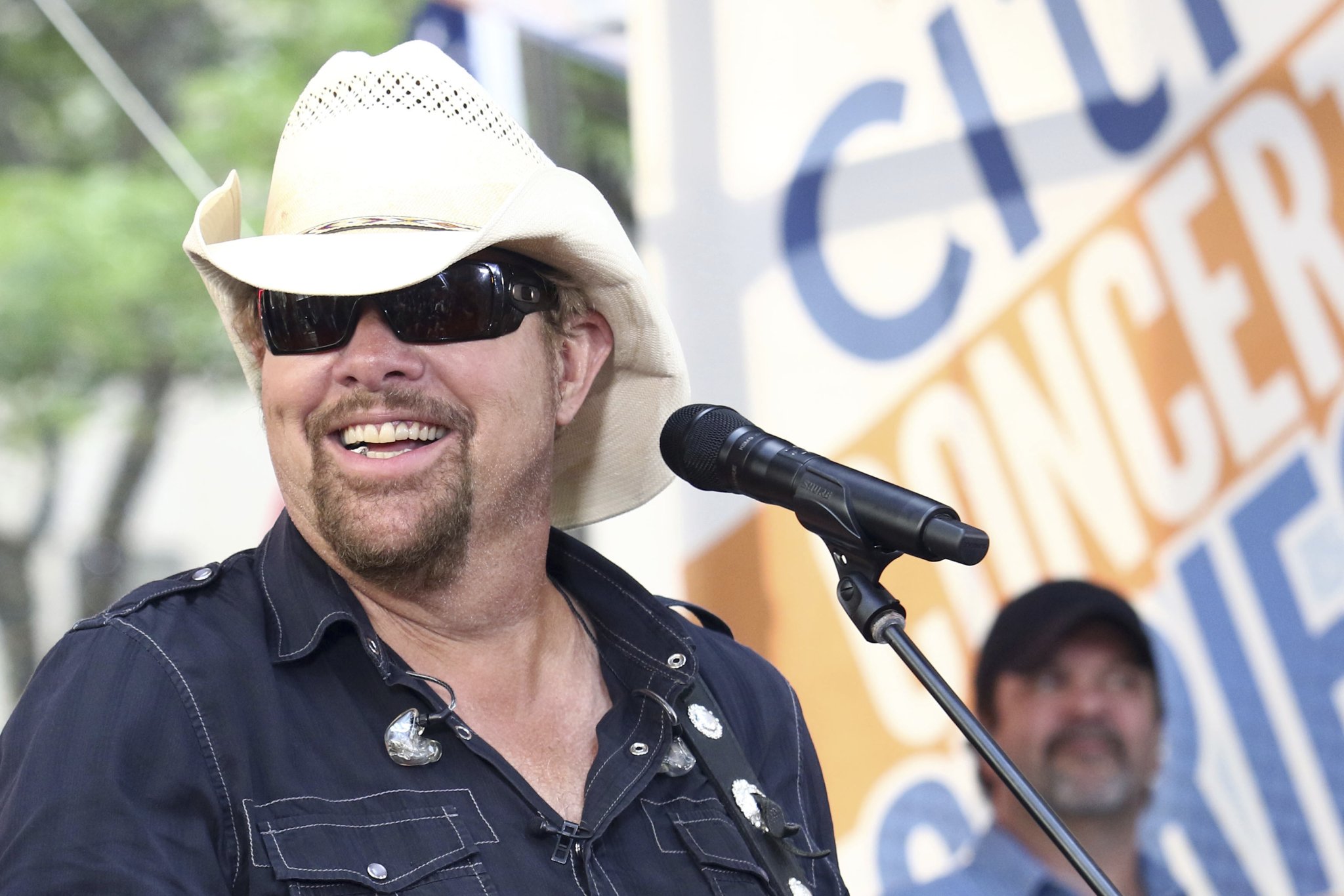 Toby Keith’s Final Song: “If I Don’t Make It To The Sunrise” — A Hidden ...