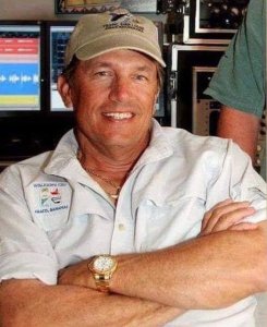 George Strait – Desperately - DH Music