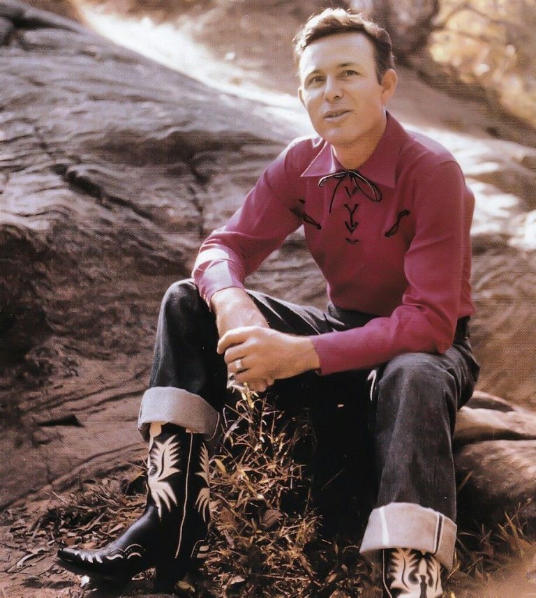 Jim Reeves – This World Is Not My Home - DH Music