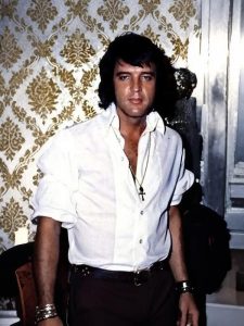 JUST RELEASED? The “Buried DNA File” Claim That’s Shaking Elvis Fans ...